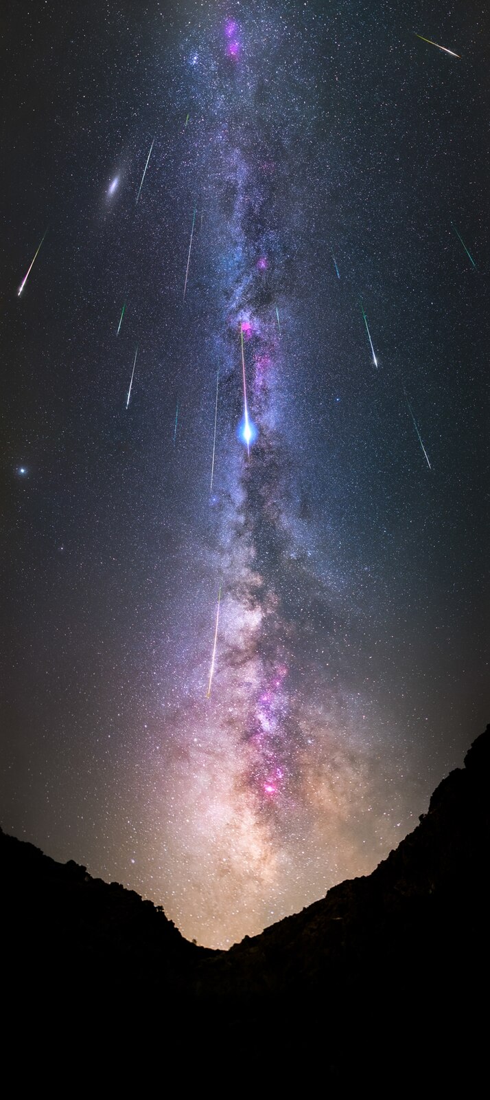 ギャラリー：皆既月食や好条件の流星群など、2026年に期待の天文イベント 写真6点 | ナショナルジオグラフィック日本版サイト